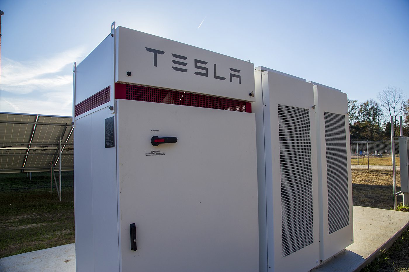 Berkeley Electric Co-op Energizes Community Solar Garden; Tesla Pilot ...