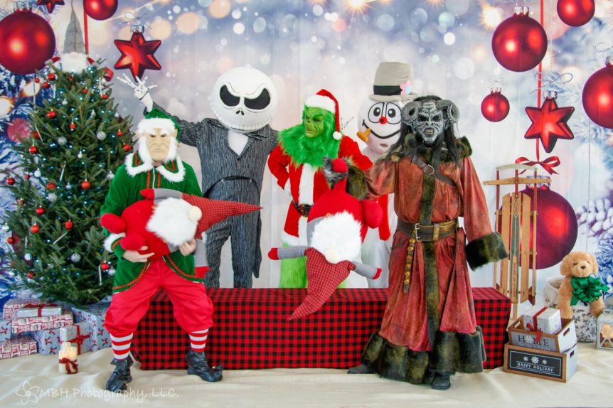 Grinch, Villain Friends Help Others This Christmas With Funny ...