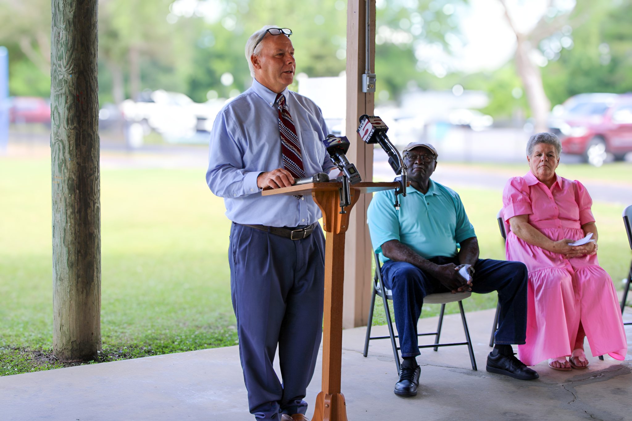 Bonneau Unveils New Walking Trail | The Berkeley Observer